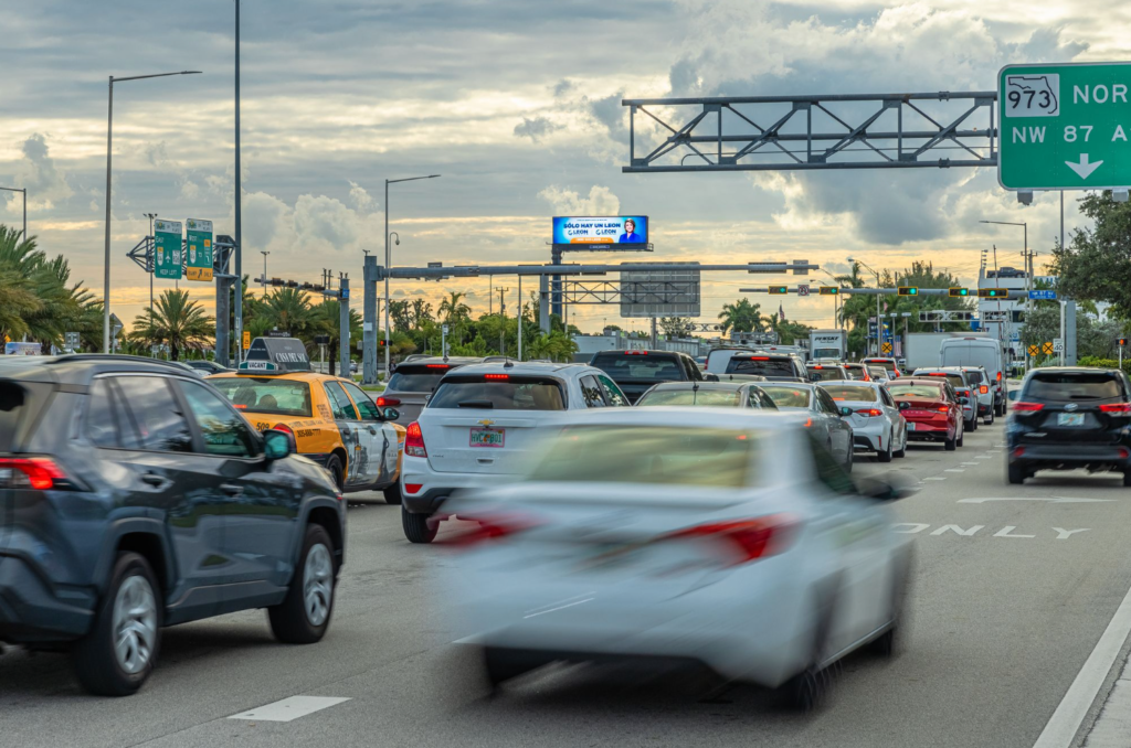 FL3413 Dolphin Expy w/o Palmetto Expy. E - SDE Media